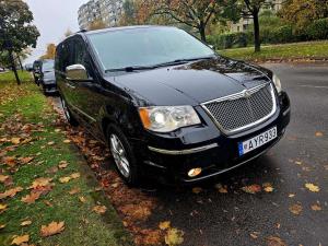 Black Chrysler town-&-country 2011 in Vilnius, with an engine capacity of 3.78 L and mileage of 162 thousand km for 6800 €, photo 20 on AUTOMOTO.COM.LV