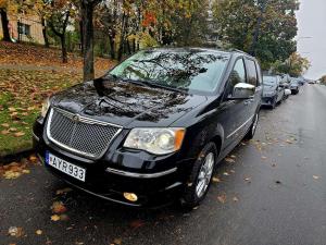 Black Chrysler town-&-country 2011 in Vilnius, with an engine capacity of 3.78 L and mileage of 162 thousand km for 6800 €, photo 26 on AUTOMOTO.COM.LV