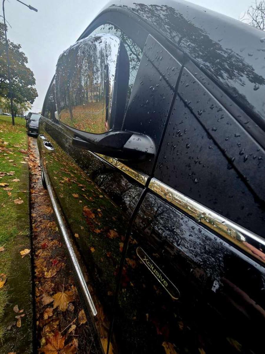 Black Chrysler town-&-country 2011 in Vilnius, with an engine capacity of 3.78 L and mileage of 162 thousand km for 6800 €, photo 42 on AUTOMOTO.COM.LV
