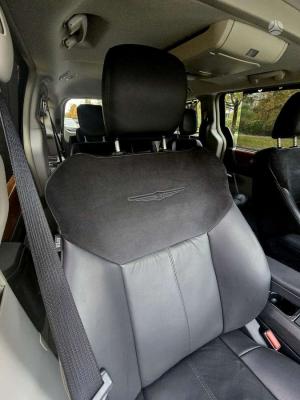 Black Chrysler town-&-country 2011 in Vilnius, with an engine capacity of 3.78 L and mileage of 162 thousand km for 6800 €, photo 46 on AUTOMOTO.COM.LV