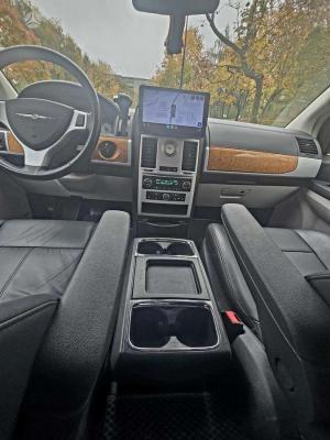 Black Chrysler town-&-country 2011 in Vilnius, with an engine capacity of 3.78 L and mileage of 162 thousand km for 6800 €, photo 64 on AUTOMOTO.COM.LV
