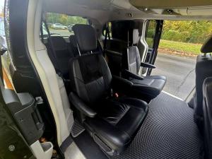 Black Chrysler town-&-country 2011 in Vilnius, with an engine capacity of 3.78 L and mileage of 162 thousand km for 6800 €, photo 92 on AUTOMOTO.COM.LV