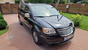 Black Chrysler town-&-country 2013 in Kedainiai, with an engine capacity of 3.61 L and mileage of 277 thousand km for 6000 €, photo  on AUTOMOTO.COM.LV