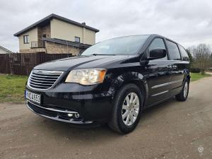 Black Chrysler town-&-country 2014 in Kaunas, with an engine capacity of 3.60 L and mileage of 243 thousand km for 5999 €, photo 8 on AUTOMOTO.COM.LV