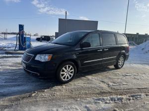 Melns Chrysler town-&-country 2014 Kauņa, ar dzinēja tilpumu 3.60 L un nobraukumu 195 tūkst. km par 9000 €, foto  vietnē AUTOMOTO.COM.LV