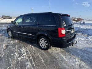 Melns Chrysler town-&-country 2014 Kauņa, ar dzinēja tilpumu 3.60 L un nobraukumu 195 tūkst. km par 9000 €, foto 2 vietnē AUTOMOTO.COM.LV