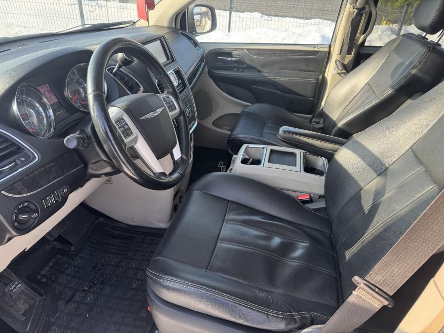 Melns Chrysler town-&-country 2014 Kauņa, ar dzinēja tilpumu 3.60 L un nobraukumu 195 tūkst. km par 9000 €, foto 25 vietnē AUTOMOTO.COM.LV