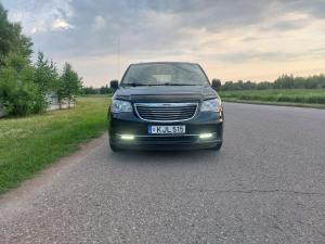 Melns Chrysler town-&-country 2014 Šauļi, ar dzinēja tilpumu 3.60 L un nobraukumu 241 tūkst. km par 8200 €, foto 9 vietnē AUTOMOTO.COM.LV