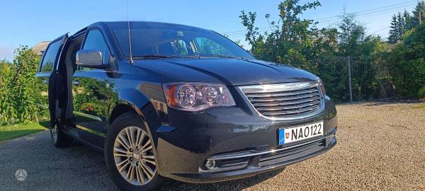 Melns Chrysler town-&-country 2014 Biržai, ar dzinēja tilpumu 3.60 L un nobraukumu 264 tūkst. km par 9000 €, foto 5 vietnē AUTOMOTO.COM.LV