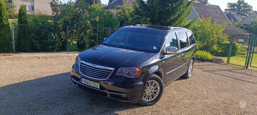 Melns Chrysler town-&-country 2014 Biržai, ar dzinēja tilpumu 3.60 L un nobraukumu 264 tūkst. km par 9000 €, foto 12 vietnē AUTOMOTO.COM.LV