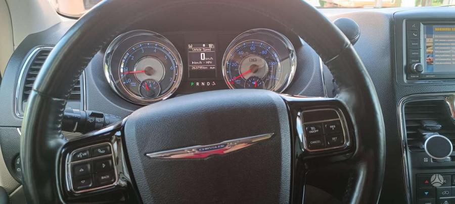 Melns Chrysler town-&-country 2014 Biržai, ar dzinēja tilpumu 3.60 L un nobraukumu 264 tūkst. km par 9000 €, foto 34 vietnē AUTOMOTO.COM.LV