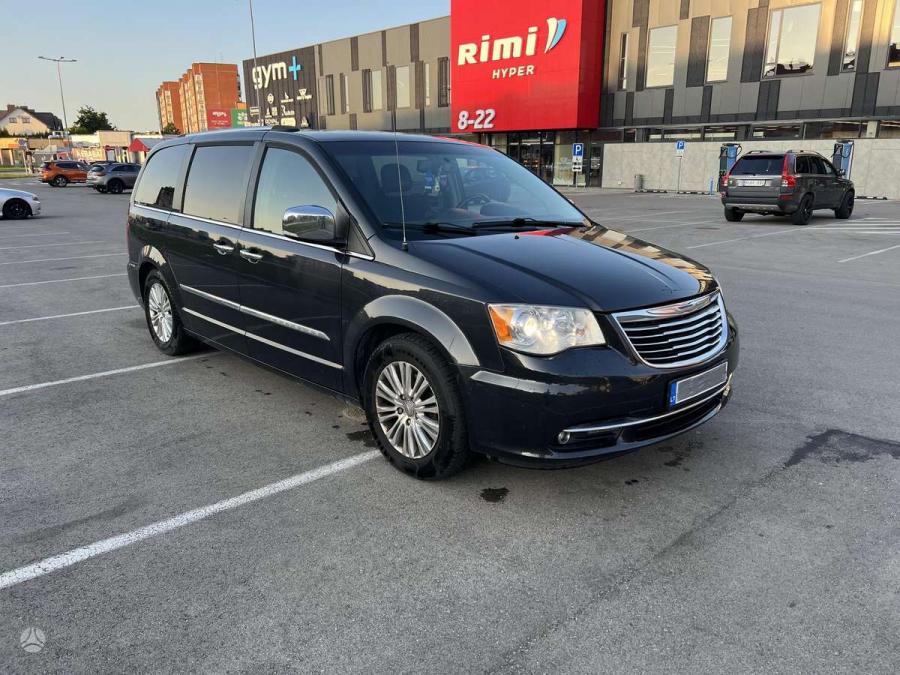 Melns Chrysler town-&-country 2014 Klaipėda, ar dzinēja tilpumu 3.60 L un nobraukumu 248 tūkst. km par 5500 €, foto 5 vietnē AUTOMOTO.COM.LV