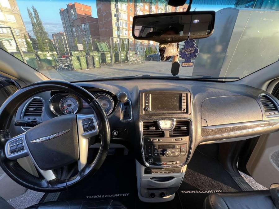 Melns Chrysler town-&-country 2014 Klaipėda, ar dzinēja tilpumu 3.60 L un nobraukumu 248 tūkst. km par 5500 €, foto 6 vietnē AUTOMOTO.COM.LV