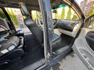 Melns Chrysler town-&-country 2014 Klaipėda, ar dzinēja tilpumu 3.60 L un nobraukumu 248 tūkst. km par 5500 €, foto 7 vietnē AUTOMOTO.COM.LV