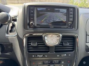 Melns Chrysler town-&-country 2015 Šauļi, ar dzinēja tilpumu 3.60 L un nobraukumu 230 tūkst. km par 8450 €, foto 13 vietnē AUTOMOTO.COM.LV