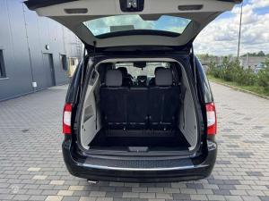 Melns Chrysler town-&-country 2015 Šauļi, ar dzinēja tilpumu 3.60 L un nobraukumu 230 tūkst. km par 8450 €, foto 24 vietnē AUTOMOTO.COM.LV