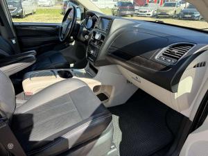 Melns Chrysler town-&-country 2015 Viļņa, ar dzinēja tilpumu 3.60 L un nobraukumu 216 tūkst. km par 7500 €, foto 17 vietnē AUTOMOTO.COM.LV