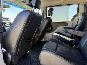 Melns Chrysler town-&-country 2015 Viļņa, ar dzinēja tilpumu 3.60 L un nobraukumu 216 tūkst. km par 7500 €, foto 28 vietnē AUTOMOTO.COM.LV