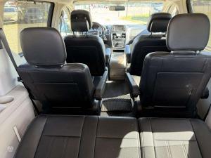 Melns Chrysler town-&-country 2015 Viļņa, ar dzinēja tilpumu 3.60 L un nobraukumu 216 tūkst. km par 7500 €, foto 29 vietnē AUTOMOTO.COM.LV