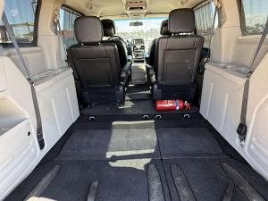 Melns Chrysler town-&-country 2015 Viļņa, ar dzinēja tilpumu 3.60 L un nobraukumu 216 tūkst. km par 7500 €, foto 30 vietnē AUTOMOTO.COM.LV