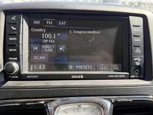 Melns Chrysler town-&-country 2015 Viļņa, ar dzinēja tilpumu 3.60 L un nobraukumu 216 tūkst. km par 7500 €, foto 32 vietnē AUTOMOTO.COM.LV