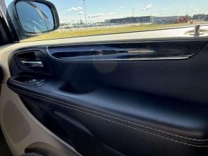 Melns Chrysler town-&-country 2015 Viļņa, ar dzinēja tilpumu 3.60 L un nobraukumu 216 tūkst. km par 7500 €, foto 36 vietnē AUTOMOTO.COM.LV