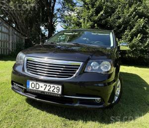 Melns Chrysler town-&-country 2016 Rīga, ar dzinēja tilpumu 3.60 L un nobraukumu 201 tūkst. km par 14300 €, foto 4 vietnē AUTOMOTO.COM.LV