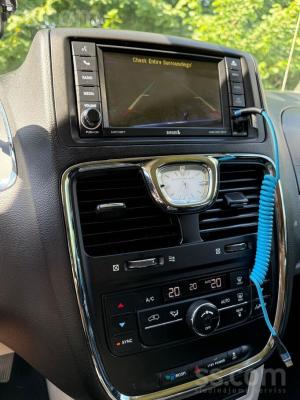 Melns Chrysler town-&-country 2016 Rīga, ar dzinēja tilpumu 3.60 L un nobraukumu 201 tūkst. km par 14300 €, foto 12 vietnē AUTOMOTO.COM.LV
