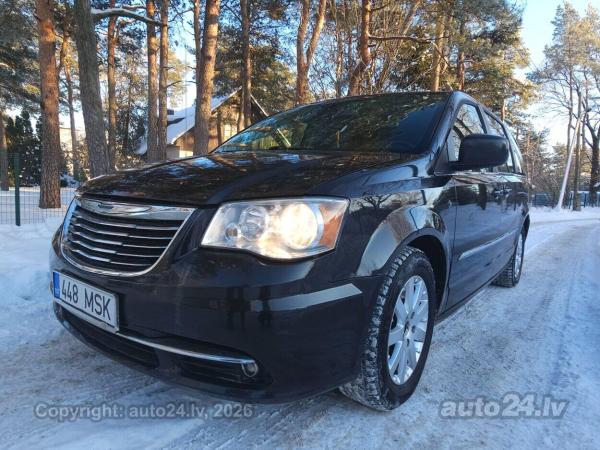 Melns Chrysler town-&-country 2014 Tallina, ar dzinēja tilpumu 3.60 L un nobraukumu 260 tūkst. km par 8800 €, foto 1 vietnē AUTOMOTO.COM.LV