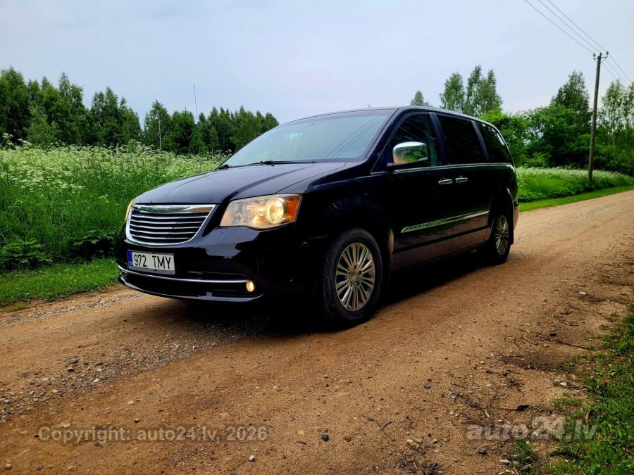 Melns Chrysler town-&-country 2014 Tartu, ar dzinēja tilpumu 3.60 L un nobraukumu 235 tūkst. km par 7500 €, foto 4 vietnē AUTOMOTO.COM.LV