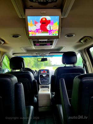 Melns Chrysler town-&-country 2014 Tartu, ar dzinēja tilpumu 3.60 L un nobraukumu 235 tūkst. km par 7500 €, foto 15 vietnē AUTOMOTO.COM.LV