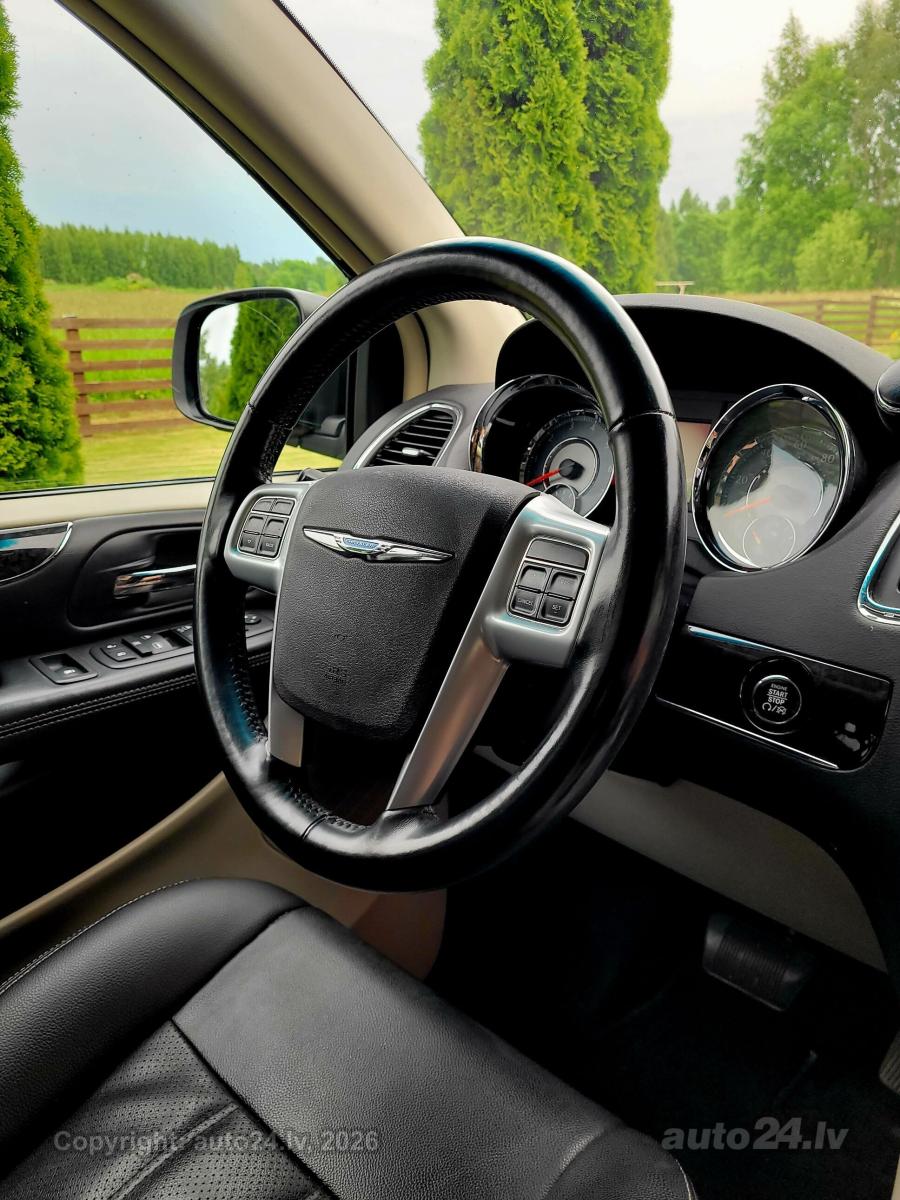 Melns Chrysler town-&-country 2014 Tartu, ar dzinēja tilpumu 3.60 L un nobraukumu 235 tūkst. km par 7500 €, foto 23 vietnē AUTOMOTO.COM.LV