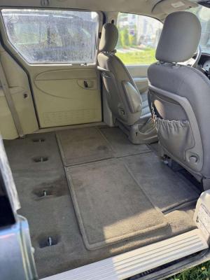 Zils Chrysler town-&-country 2005 Kauņa, ar dzinēja tilpumu 3.30 L un nobraukumu 332 tūkst. km par 750 €, foto 12 vietnē AUTOMOTO.COM.LV