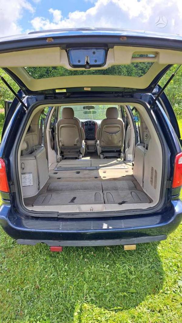 Zils Chrysler town-&-country 2007 Anykščiai, ar dzinēja tilpumu 3.30 L un nobraukumu 227 tūkst. km par 2100 €, foto 5 vietnē AUTOMOTO.COM.LV