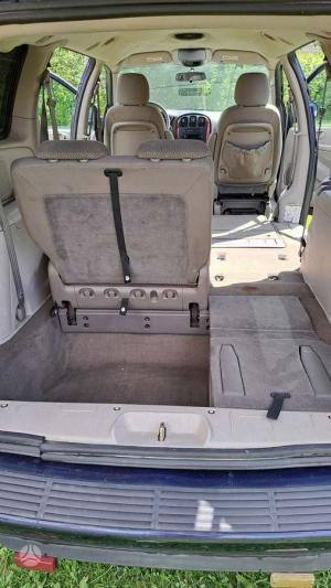 Zils Chrysler town-&-country 2007 Anykščiai, ar dzinēja tilpumu 3.30 L un nobraukumu 227 tūkst. km par 2100 €, foto 8 vietnē AUTOMOTO.COM.LV
