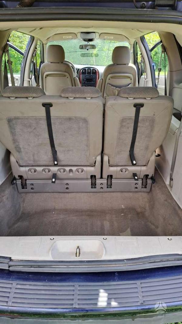 Zils Chrysler town-&-country 2007 Anykščiai, ar dzinēja tilpumu 3.30 L un nobraukumu 227 tūkst. km par 2100 €, foto 8 vietnē AUTOMOTO.COM.LV