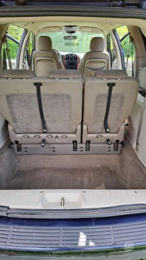 Zils Chrysler town-&-country 2007 Anykščiai, ar dzinēja tilpumu 3.30 L un nobraukumu 227 tūkst. km par 2100 €, foto 9 vietnē AUTOMOTO.COM.LV