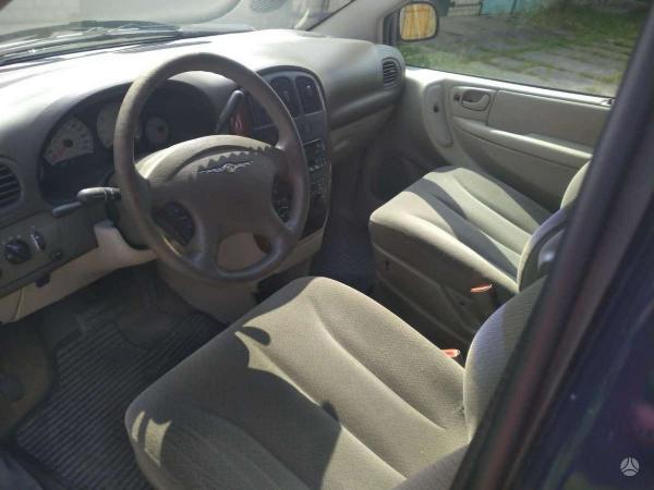 Zils Chrysler town-&-country 2007 Anykščiai, ar dzinēja tilpumu 3.30 L un nobraukumu 227 tūkst. km par 2100 €, foto 9 vietnē AUTOMOTO.COM.LV