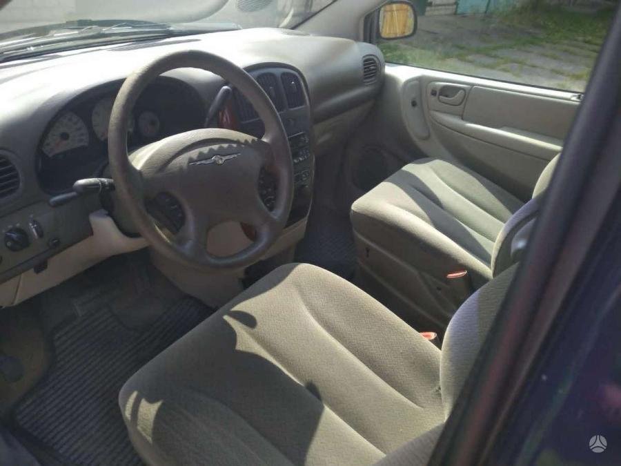 Zils Chrysler town-&-country 2007 Anykščiai, ar dzinēja tilpumu 3.30 L un nobraukumu 227 tūkst. km par 2100 €, foto 10 vietnē AUTOMOTO.COM.LV