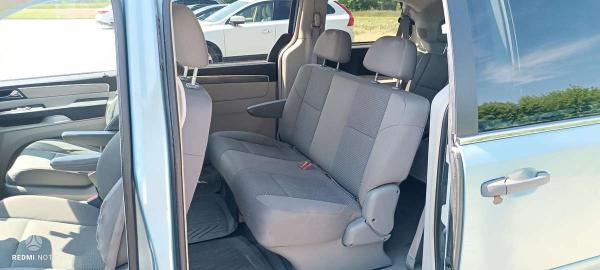 Zils Chrysler town-&-country 2009 Kretinga, ar dzinēja tilpumu 3.80 L un nobraukumu 263 tūkst. km par 2500 €, foto 9 vietnē AUTOMOTO.COM.LV