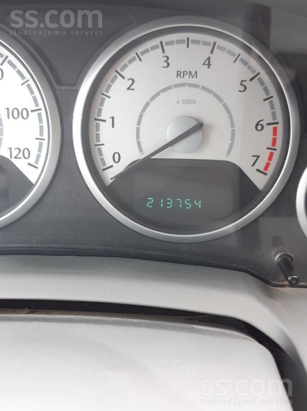 Zils Chrysler town-&-country 2010 Liepāja, ar dzinēja tilpumu 3.80 L un nobraukumu 214 tūkst. km par 4000 €, foto 10 vietnē AUTOMOTO.COM.LV