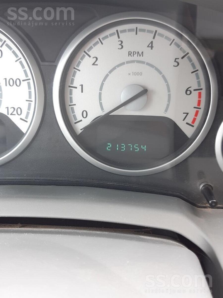 Blue Chrysler town-&-country 2010 in Liepaja, with an engine capacity of 3.80 L and mileage of 214 thousand km for 4000 €, photo 11 on AUTOMOTO.COM.LV