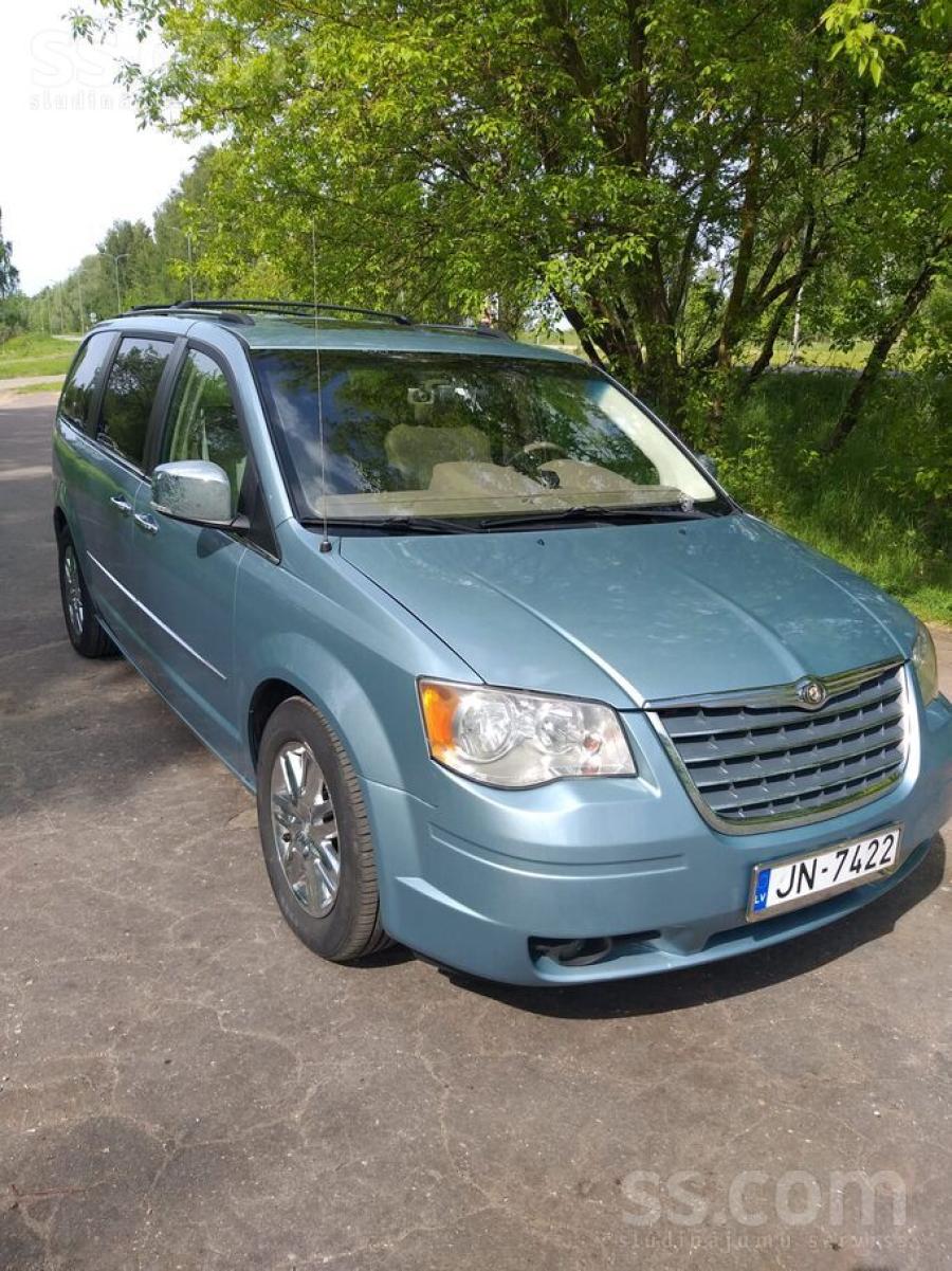 Zils Chrysler town-&-country 2010 Rīga, ar dzinēja tilpumu 4.00 L un nobraukumu 250 tūkst. km par 3900 €, foto 6 vietnē AUTOMOTO.COM.LV