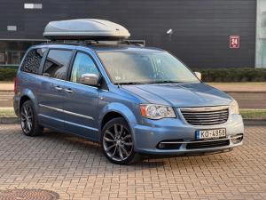 Zils Chrysler town-&-country 2011 Rīga, ar dzinēja tilpumu 3.60 L un nobraukumu 215 tūkst. km par 6995 €, foto 3 vietnē AUTOMOTO.COM.LV