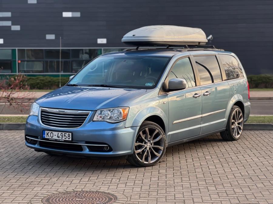 Zils Chrysler town-&-country 2011 Rīga, ar dzinēja tilpumu 3.60 L un nobraukumu 215 tūkst. km par 6995 €, foto 9 vietnē AUTOMOTO.COM.LV