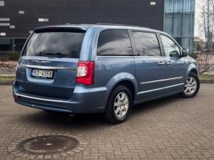 Zils Chrysler town-&-country 2011 Rīga, ar dzinēja tilpumu 3.60 L un nobraukumu 215 tūkst. km par 6995 €, foto 12 vietnē AUTOMOTO.COM.LV
