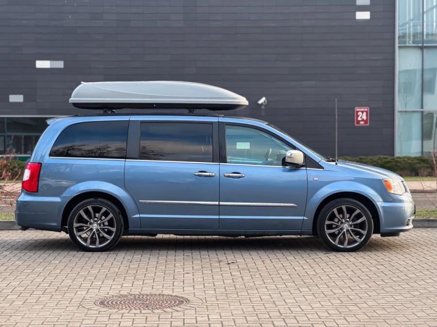 Zils Chrysler town-&-country 2011 Rīga, ar dzinēja tilpumu 3.60 L un nobraukumu 215 tūkst. km par 6995 €, foto 13 vietnē AUTOMOTO.COM.LV