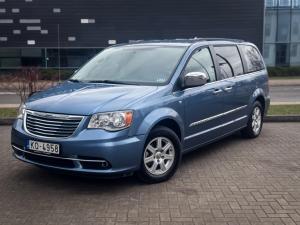 Zils Chrysler town-&-country 2011 Rīga, ar dzinēja tilpumu 3.60 L un nobraukumu 215 tūkst. km par 6995 €, foto 18 vietnē AUTOMOTO.COM.LV