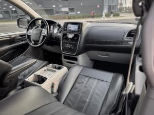 Zils Chrysler town-&-country 2011 Rīga, ar dzinēja tilpumu 3.60 L un nobraukumu 215 tūkst. km par 6995 €, foto 23 vietnē AUTOMOTO.COM.LV
