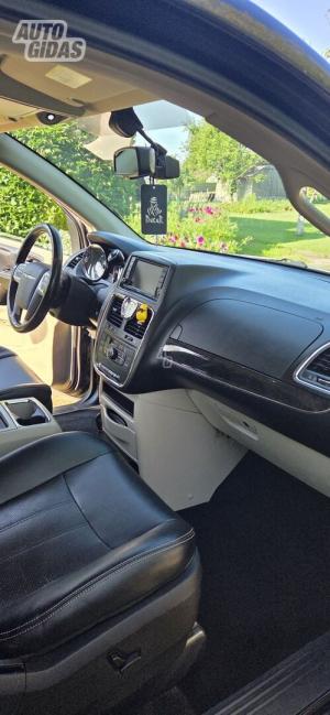 Zils Chrysler town-&-country 2011 Mažeikiai, ar dzinēja tilpumu 3.60 L un nobraukumu 297 tūkst. km par 6300 €, foto 13 vietnē AUTOMOTO.COM.LV